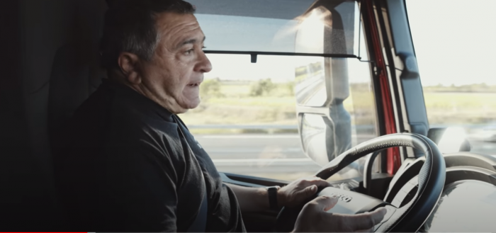 El Youtuber @HiClavero difón al seu canal com és de dura la vida d'un ...